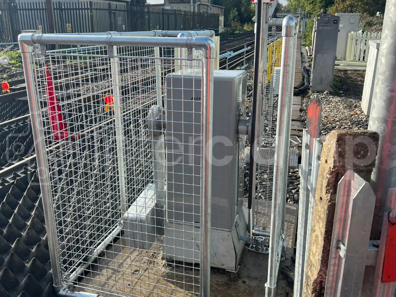 Level Crossing Interclamp Tube Clamp Mesh Barrier