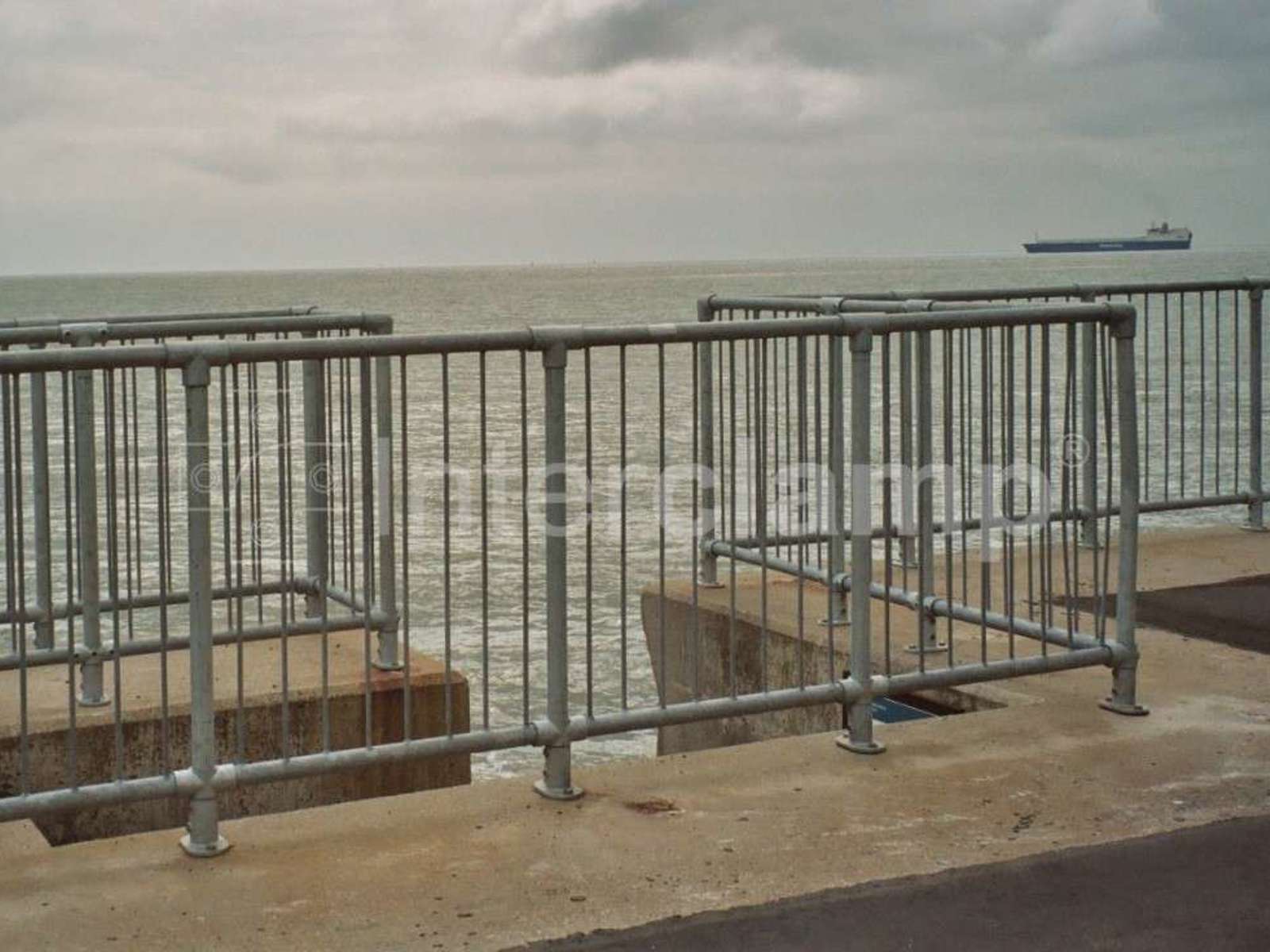 Interclamp Pedestrian Balustrade Barriers